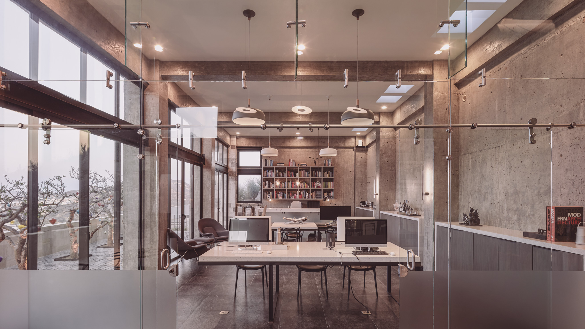 LUXURY-DRIVEN WORKSPACE - UMI Creatives Agency